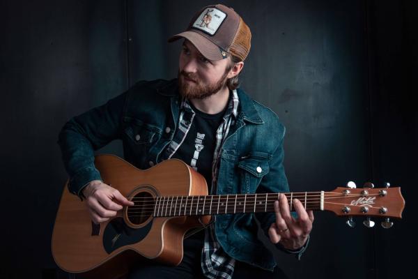 Award-Winning Guitar Virtuoso Joe Robinson in Concert | VisitNJ.org