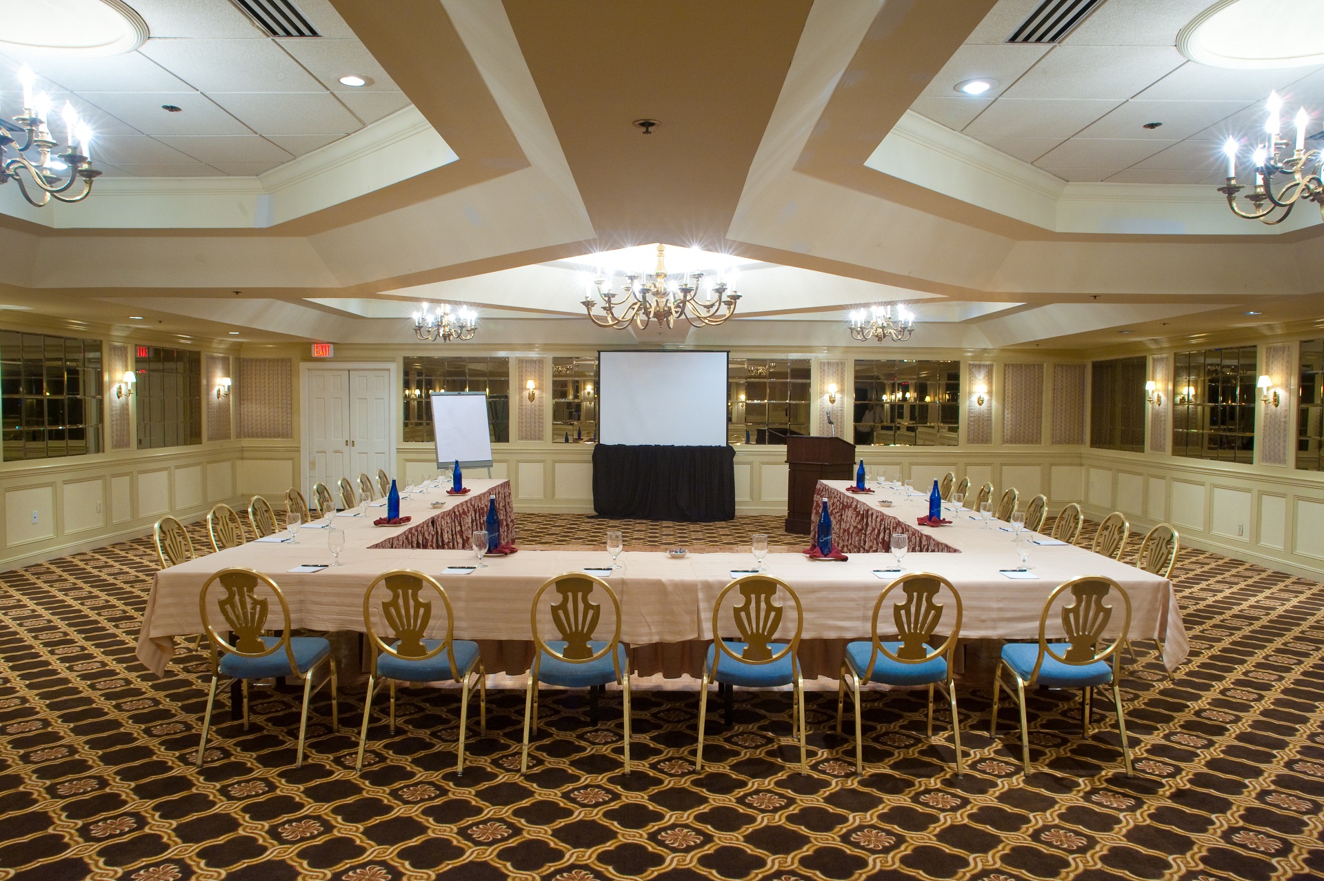 Pines Manor | VisitNJ.org